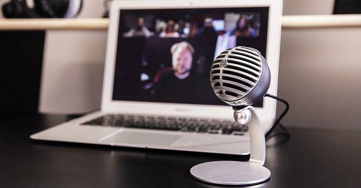 5 Best Wireless Microphones For Zoom Meetings